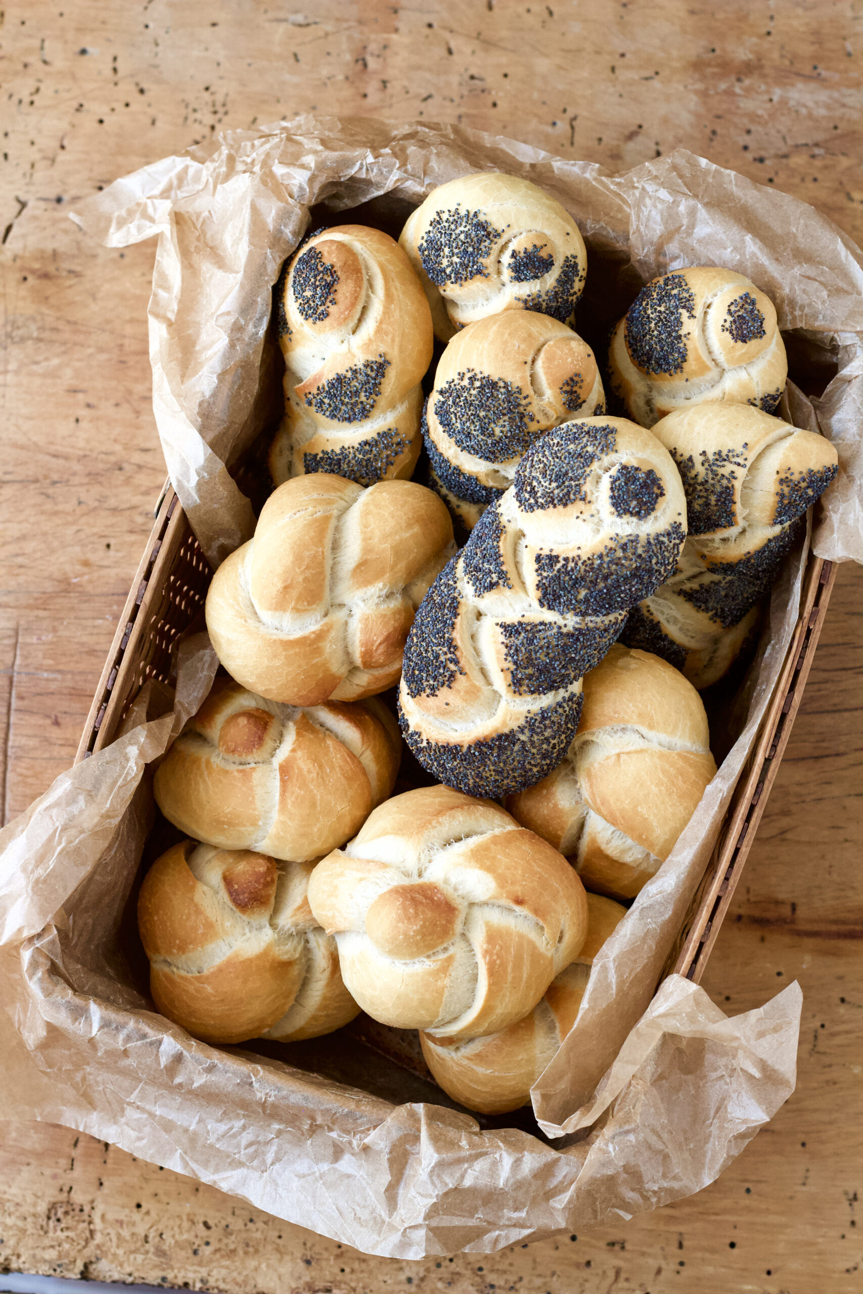 Knopfsemmerl und Mohnweckerl Rezept - Veronikas Hofküche